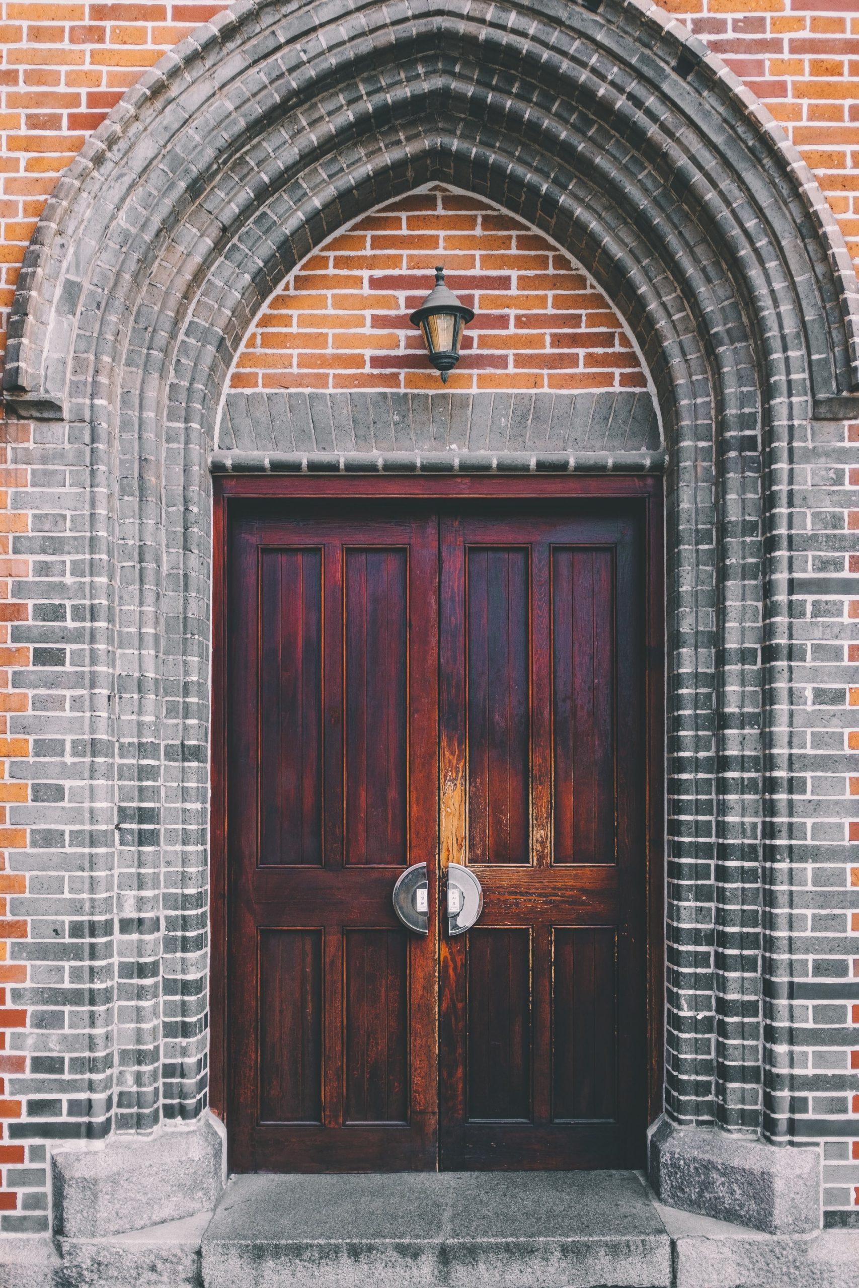 Why To Choose Pivot Doors For Your Home? - Tee Productions